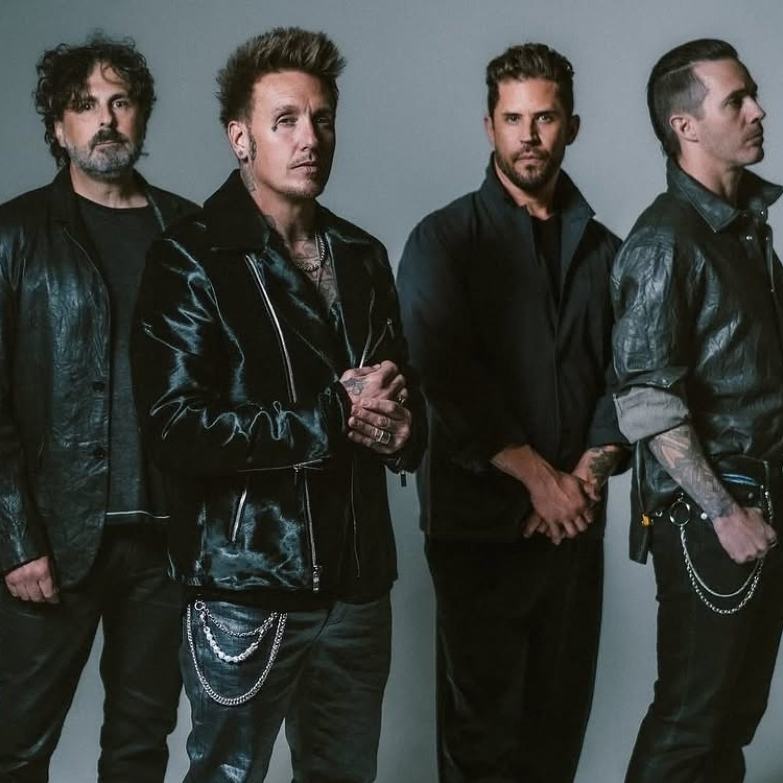 Papa Roach desata su furia con “Braindead”: un grito crudo contra la ...